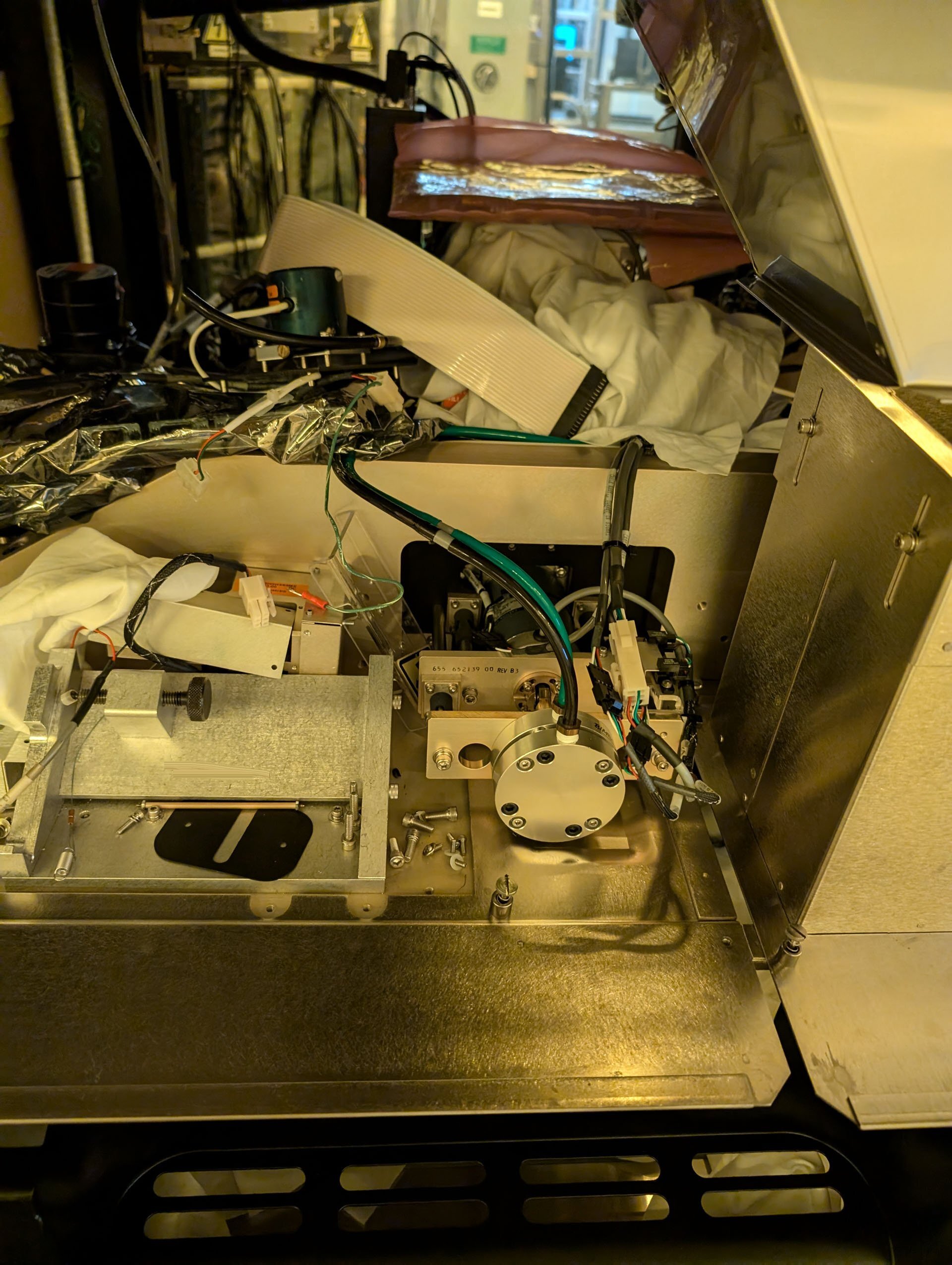 KLA / TENCOR 2138 Mask & Wafer Inspector used for sale price #293767168 ...