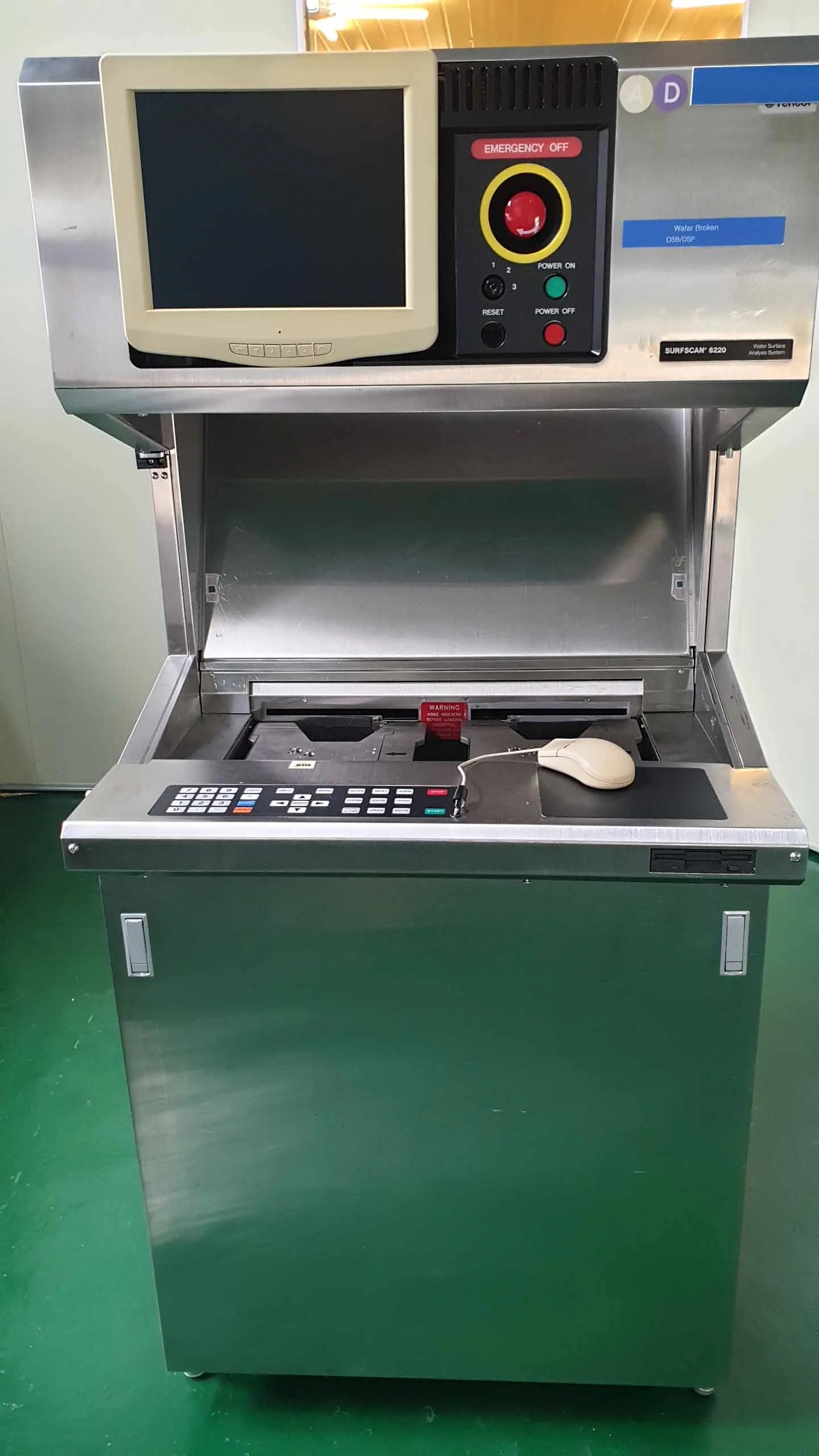 KLA / TENCOR 6220 Surfscan 晶圓測試設備 用於銷售價格 #9249955 > 從 CAE 購買