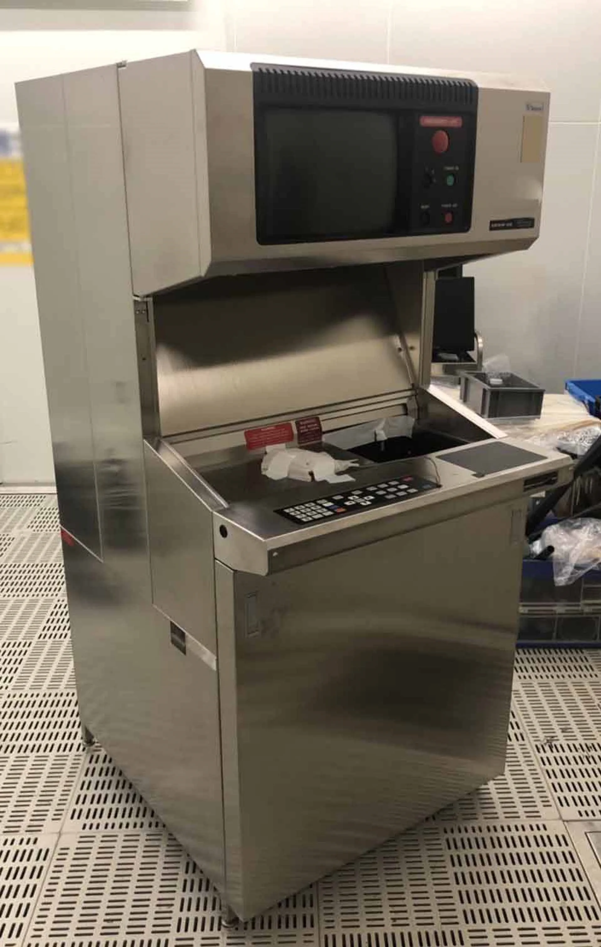 KLA / TENCOR / PROMETRIX 6420 Surfscan 晶圆测试仪 用于销售价格 #9237482, 1996 > 从 ...