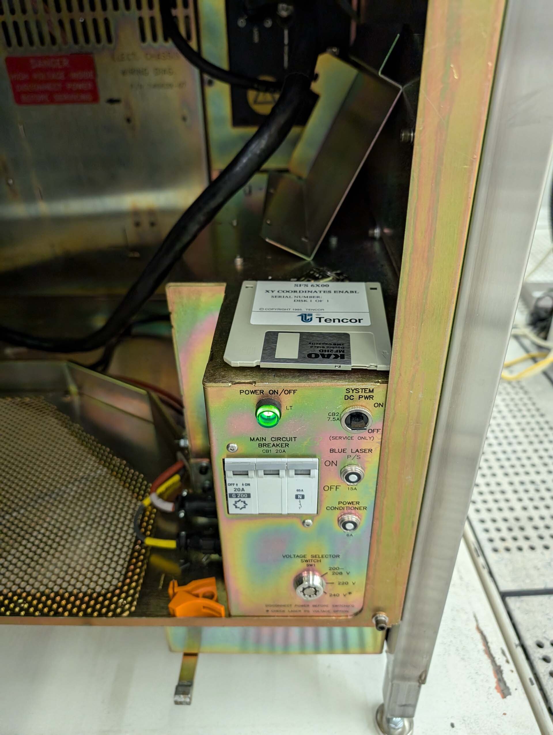 KLA / TENCOR 6420 Surfscan Wafer Tester used for sale price #293767201 ...