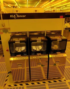 KLA / TENCOR Altair 8920 マスク＆ウェーハ検査装置 はセール価格 #293747269, 2017 で使用されています ...