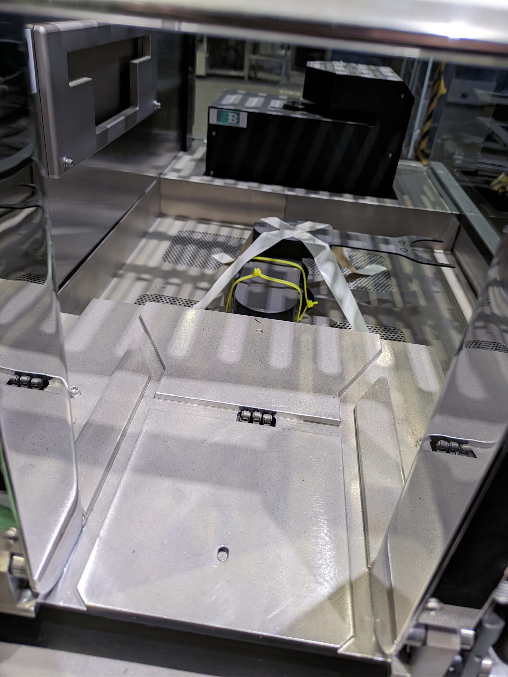 KLA / TENCOR CRS 1010S Mask & Wafer Inspector used for sale price ...