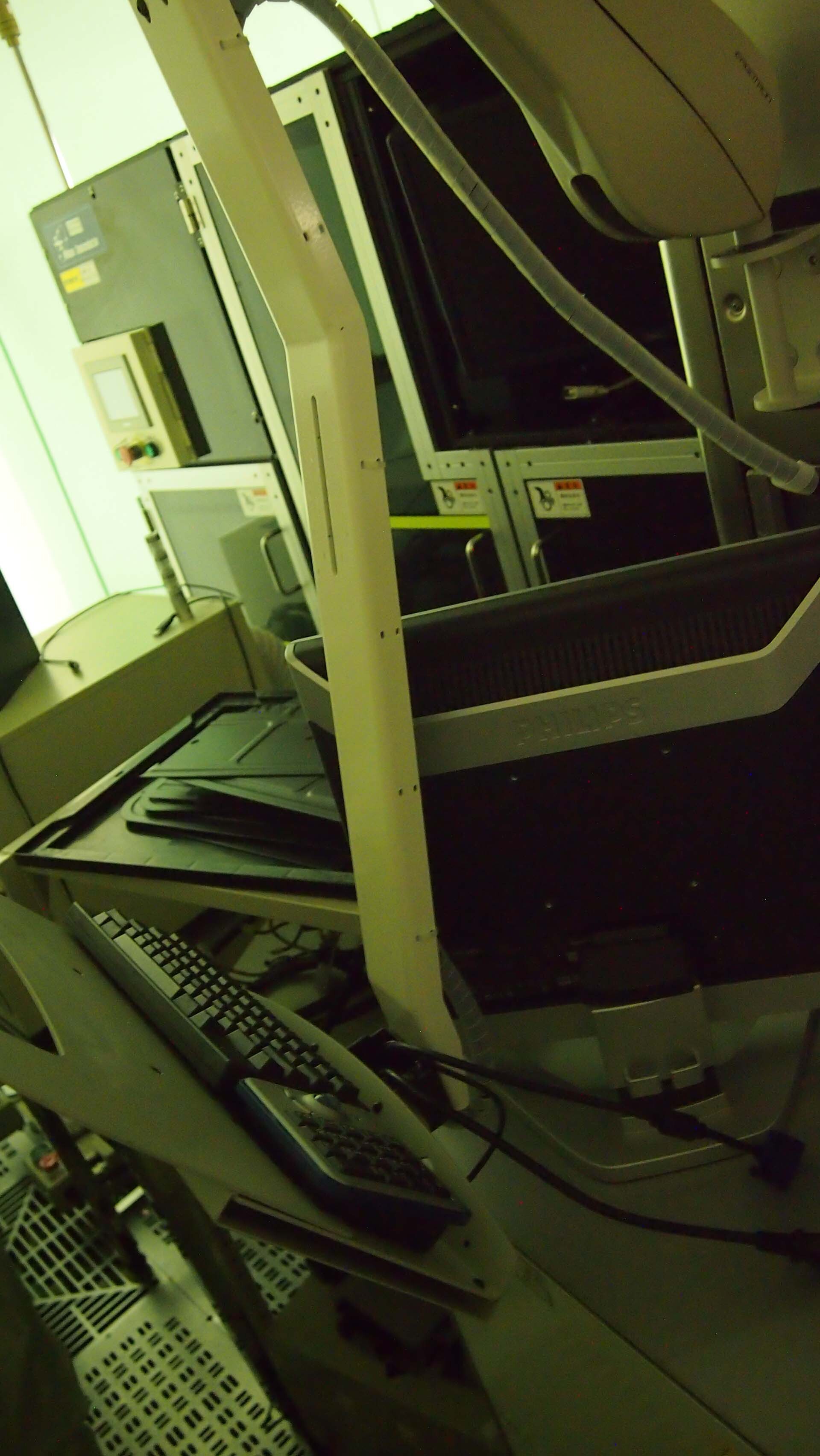 KLA / TENCOR HM-200 Handler used for sale price #9366066 > buy from CAE