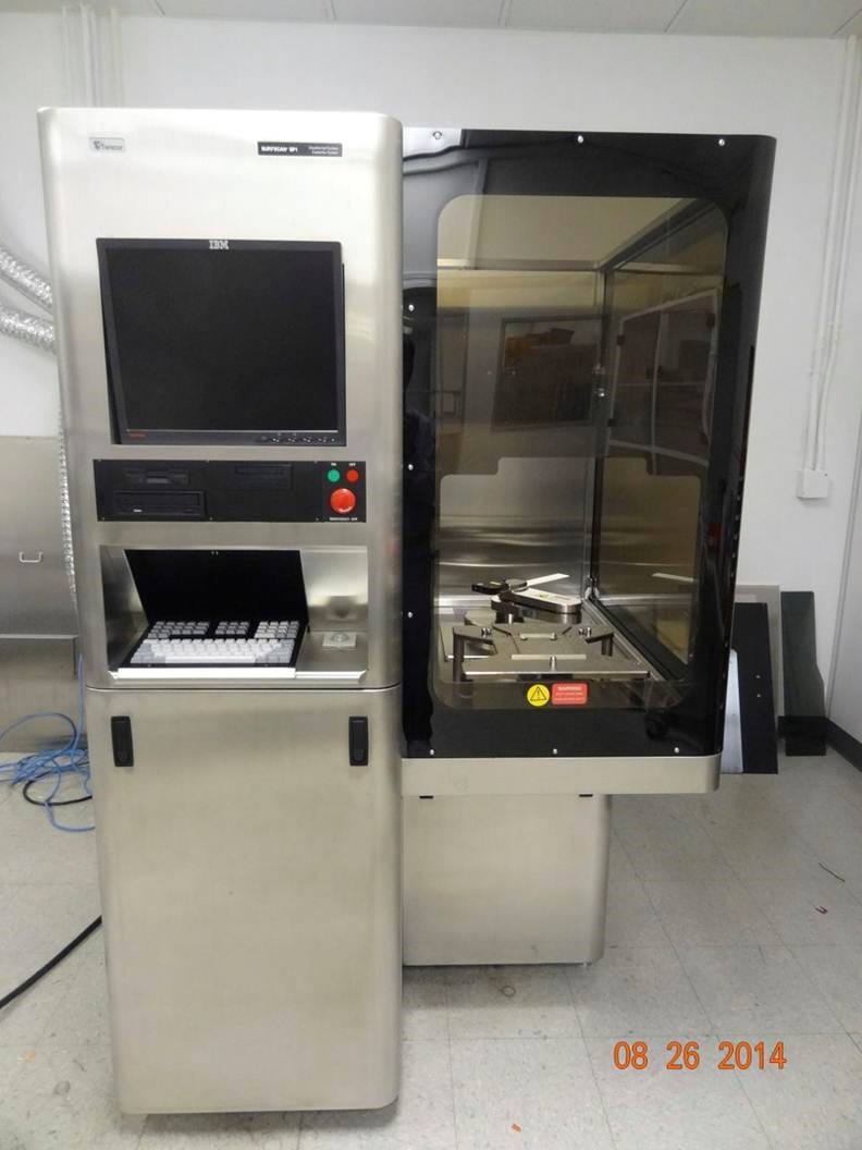 KLA / TENCOR Surfscan SP1 Classic 마스크 & 웨이퍼 검사기 판매 가격 #9098332에 사용됨 ...