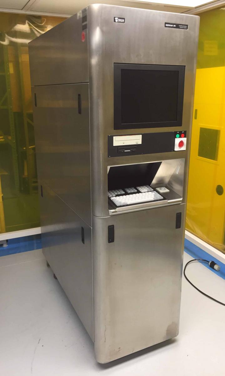 KLA / TENCOR Surfscan SP1 Classic Mask & Wafer Inspector used for sale ...