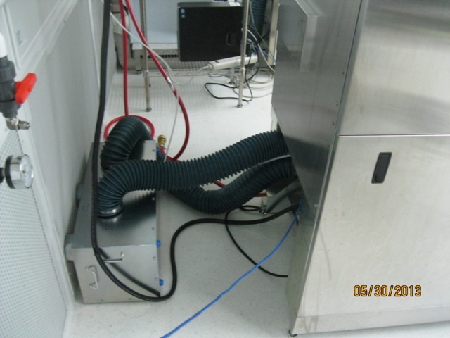 KLA / TENCOR SP1 DLS SURFSCAN 마스크 & 웨이퍼 검사기 판매 가격 #9029227, 2004에 사용됨 ...