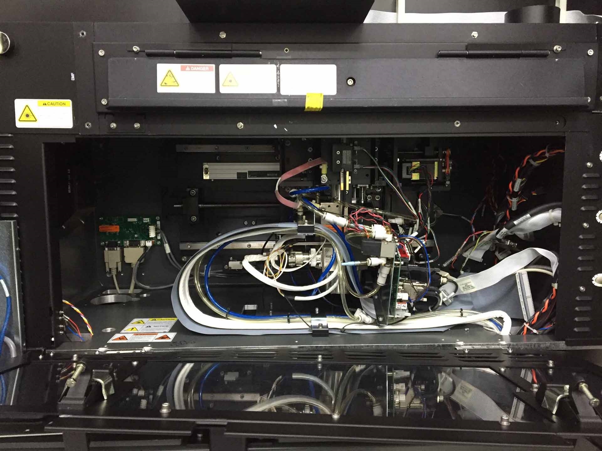 KLA / TENCOR Surfscan SP2 已使用的 待售 價格 #9260809, 2004 > 買 從 CAE