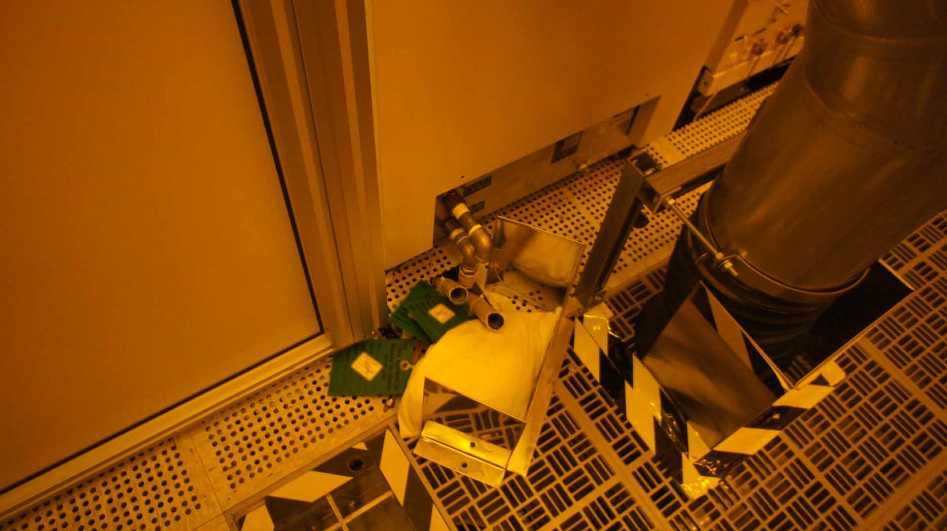 KLA / TENCOR STARlight SL3 UV URSA used for sale price #9058370 > buy ...