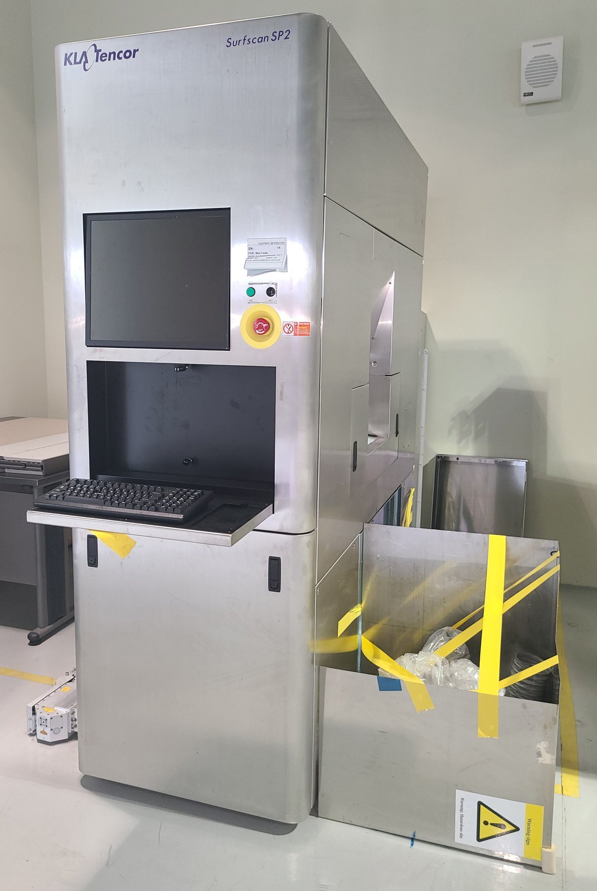 KLA / TENCOR Surfscan SP2 사용됨 판매용 가격 #9260809, 2004 > 구매 로부터 CAE