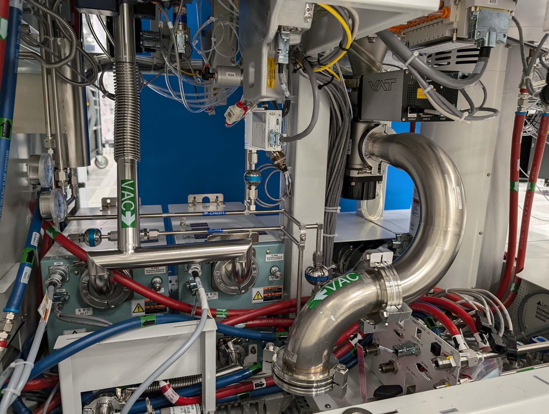 LAM RESEARCH / NOVELLUS Vector Extreme Etcher / Asher used for sale ...