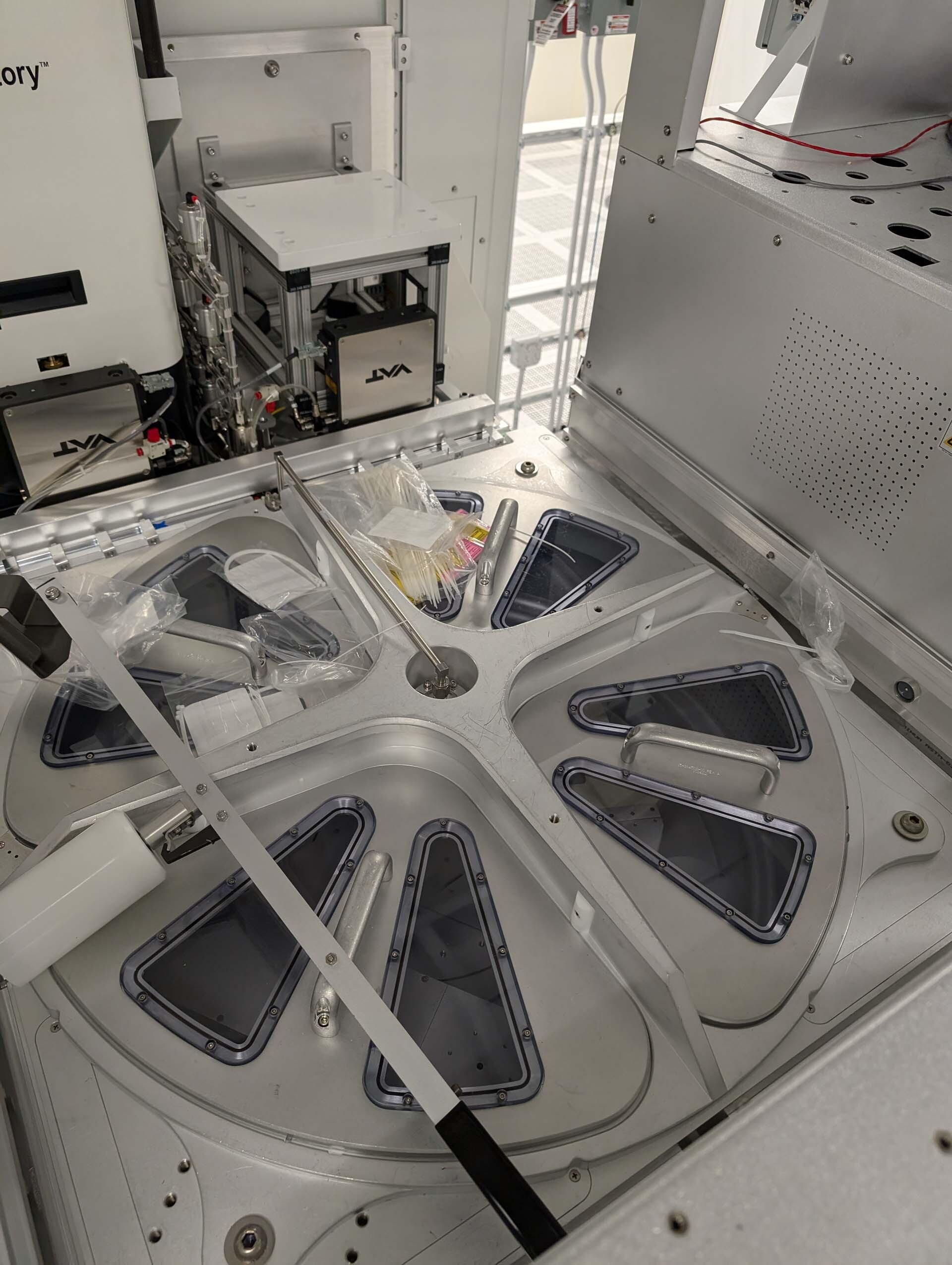 LAM RESEARCH / NOVELLUS Vector Extreme Etcher / Asher used for sale ...