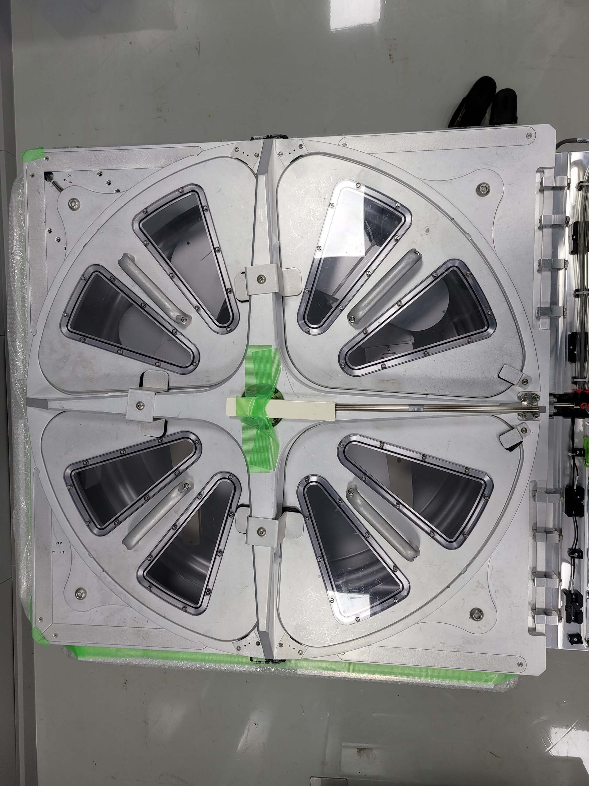 LAM RESEARCH / NOVELLUS Vector Extreme Etcher / Asher used for sale ...