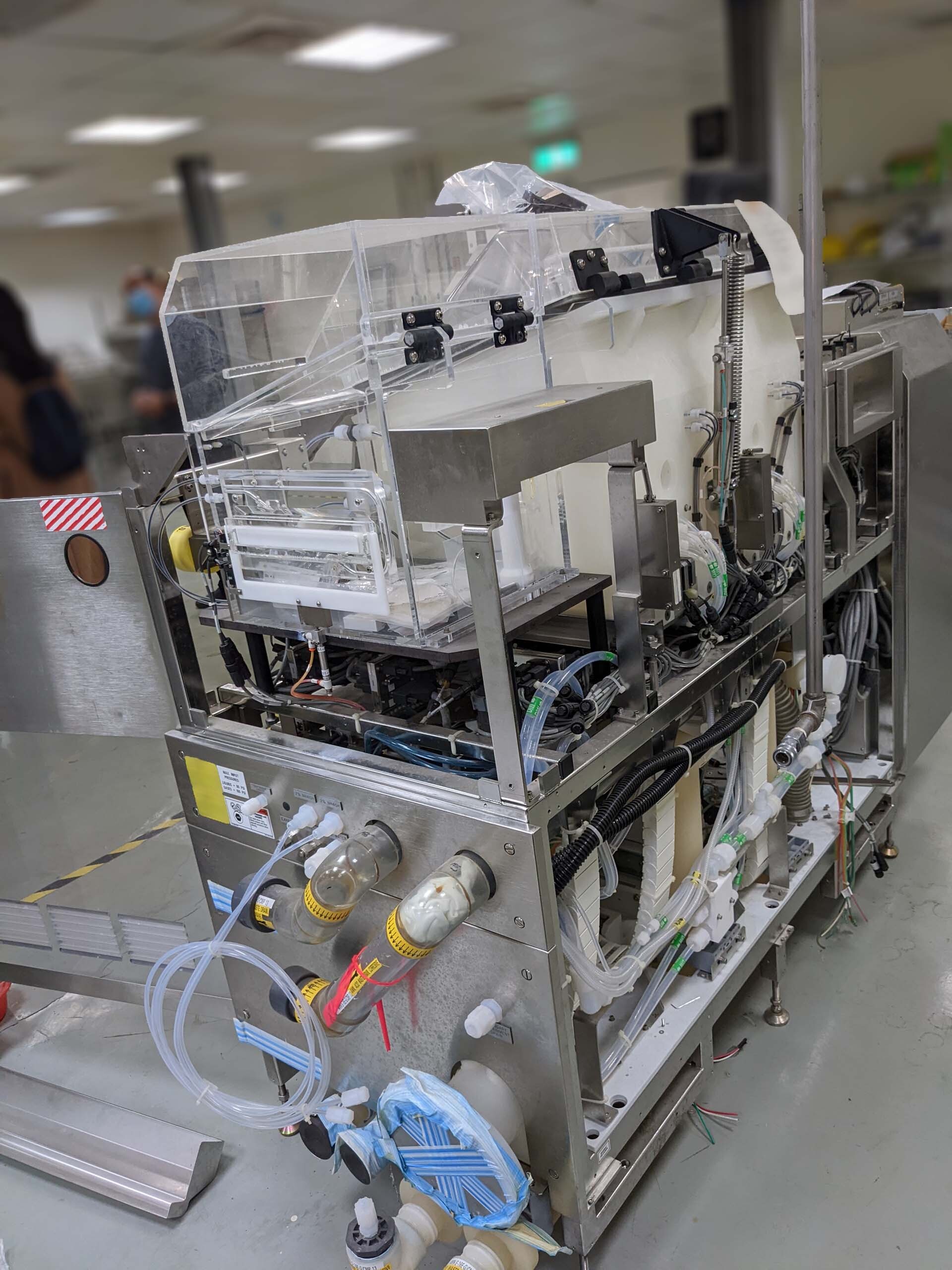 LAM RESEARCH / ONTRAK DSS 200 Scrubber 中古 販売用 価格 #293649383, 2000 > 買う ...