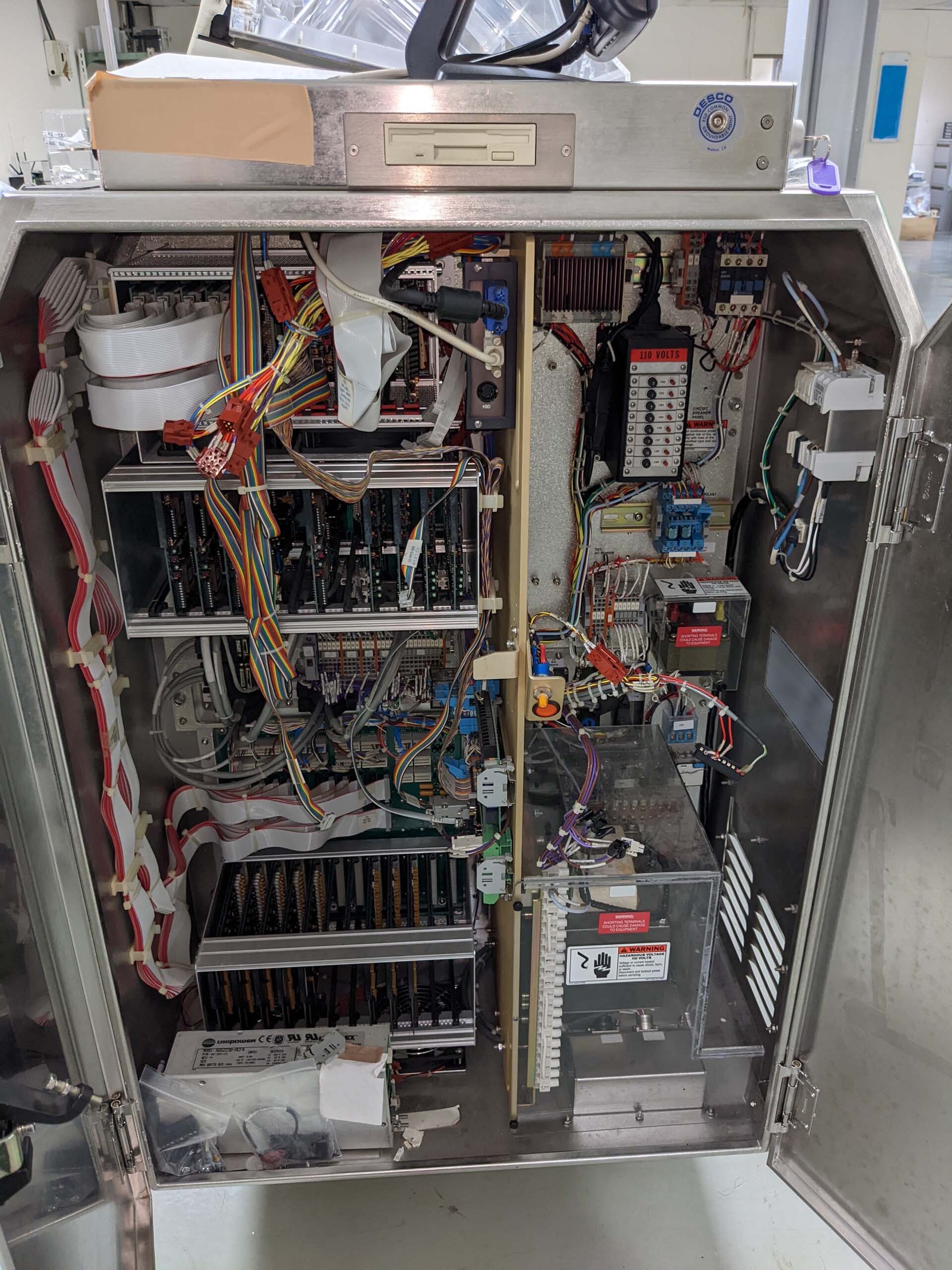 LAM RESEARCH / ONTRAK DSS 200 Scrubber 中古 販売用 価格 #293649383, 2000 > 買う ...