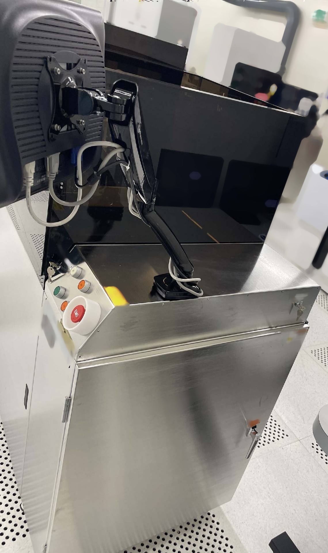 LAM RESEARCH / ONTRAK DSS 200 Scrubber used for sale price #293808132 ...