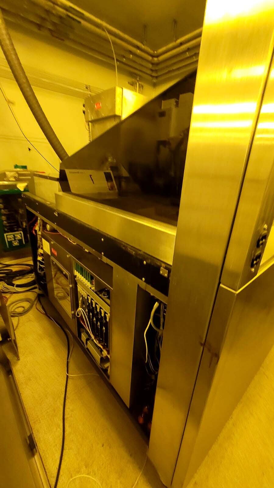 LAM RESEARCH 4600B Etcher / Asher used for sale price #9213287 > buy ...
