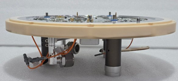 LAM RESEARCH Lot of ESC Housing chamber はセール価格 #293809545 で使用されています ...