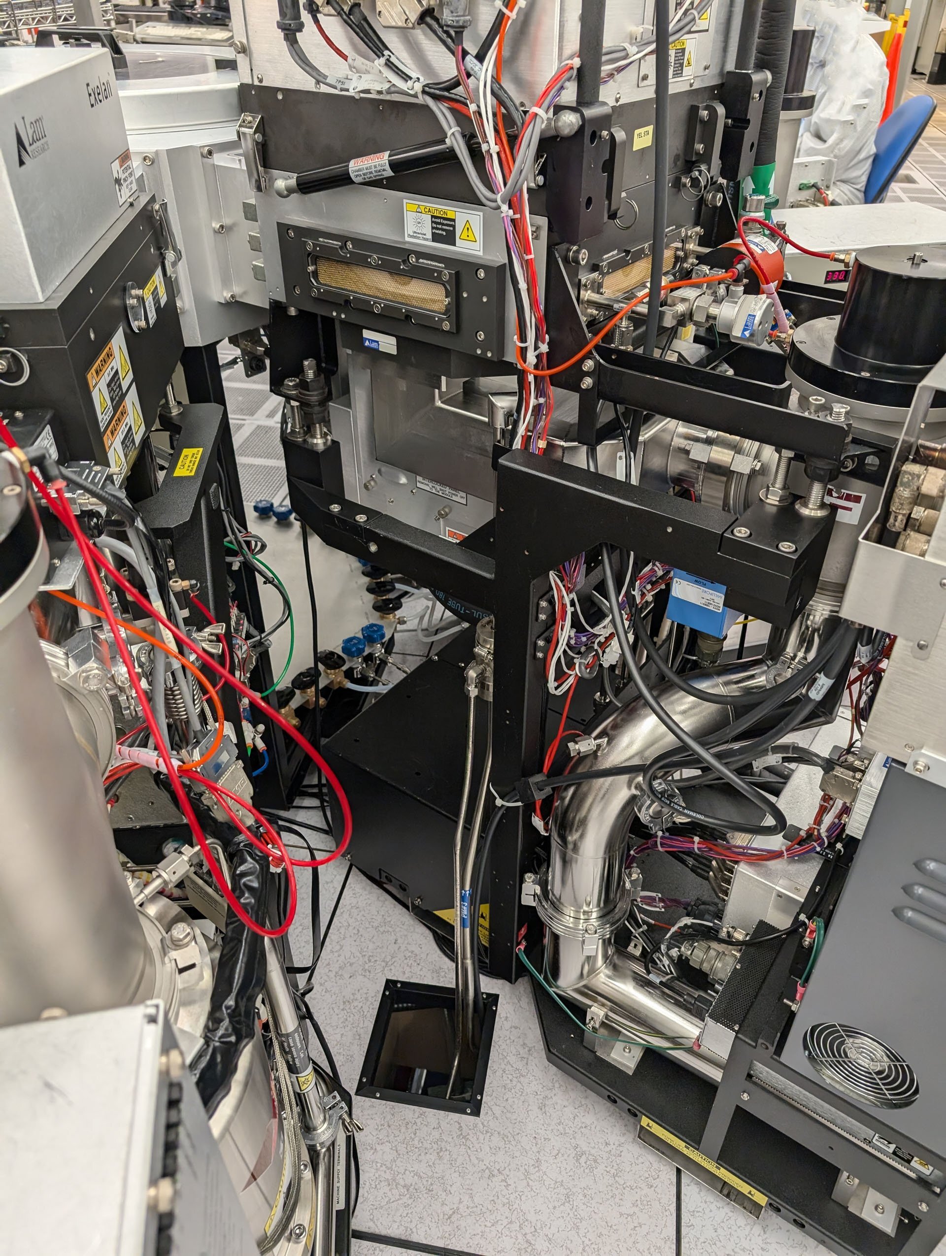 LAM RESEARCH Rainbow 4520 Etcher / Asher used for sale price #293767153 ...