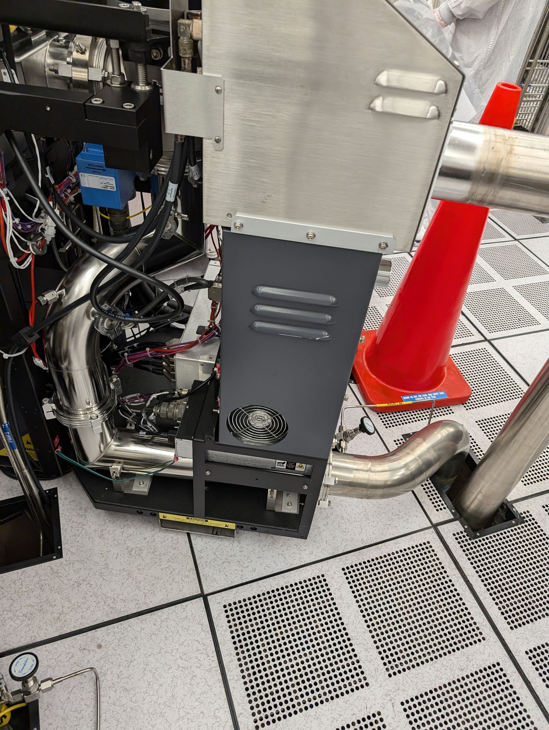 LAM RESEARCH Rainbow 4520 Etcher / Asher used for sale price #293767153 ...