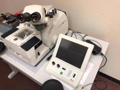 LEICA EM UC6 현미경 판매 가격 #9203691에 사용됨 > CAE에서 구매