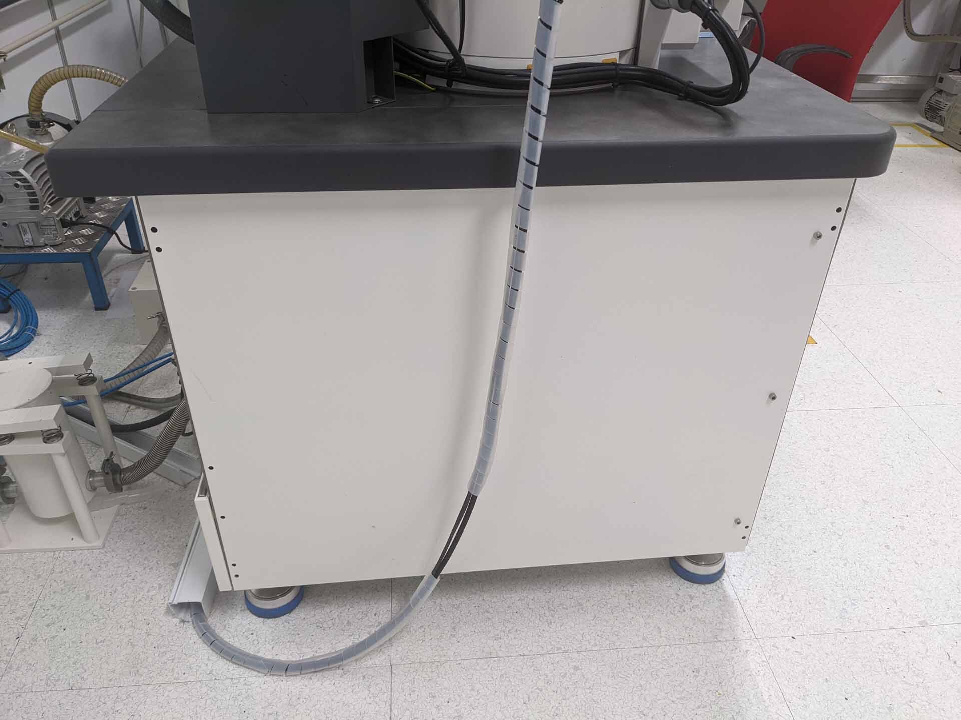 LEO / ZEISS Supra 40 SEM 用 待售的 價格 #293631669 > 購買 from CAE