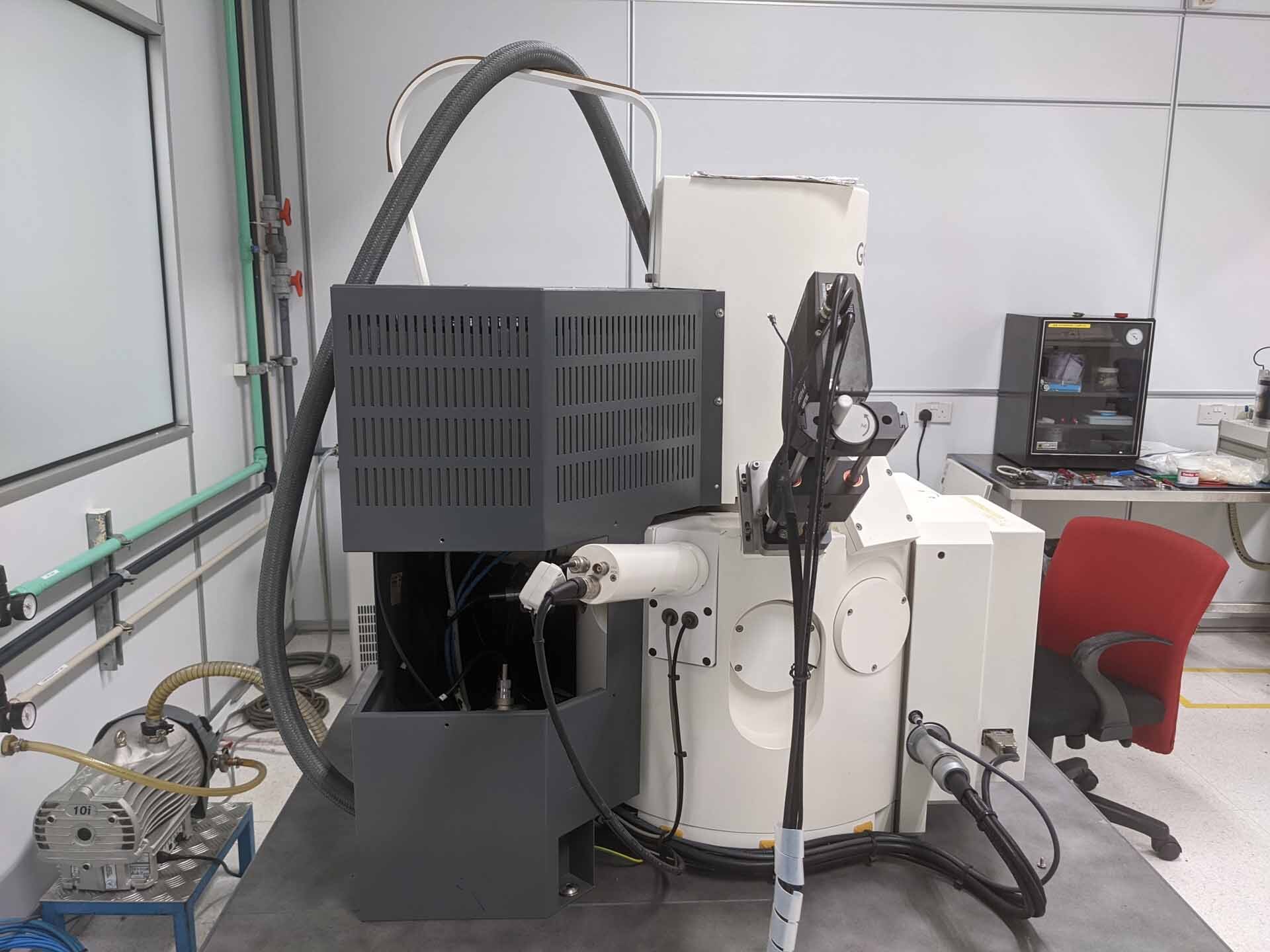 LEO / ZEISS Supra 40 SEM 用 待售的 價格 #293631669 > 購買 from CAE