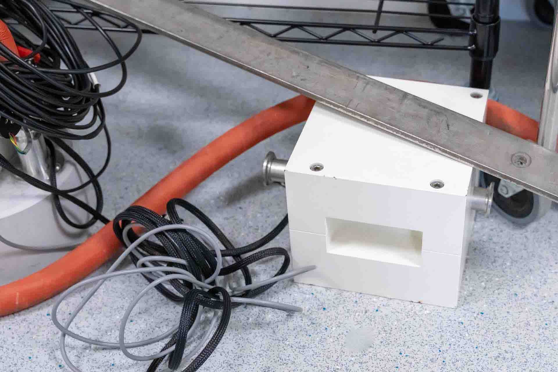 LEO / ZEISS Supra 40VP SEM 익숙한 판매용 가격 #293660495 > 사다 from CAE