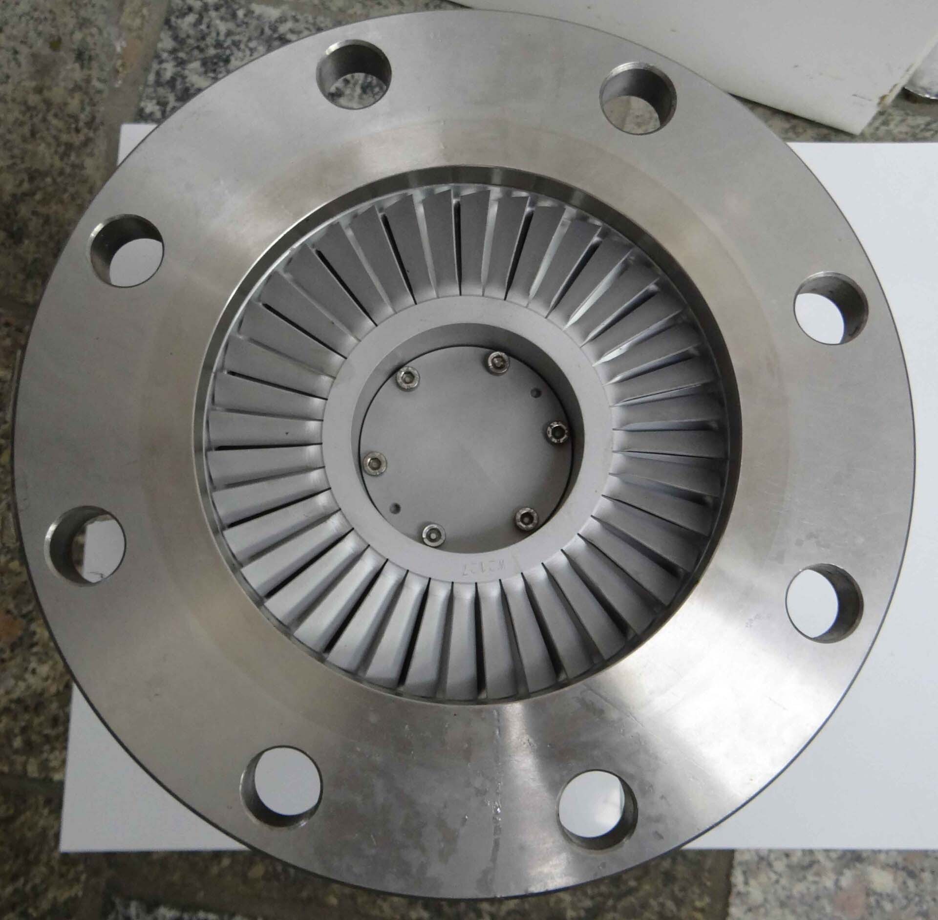 LEYBOLD HERAEUS 450 Pump used for sale price #293673463 > buy from CAE