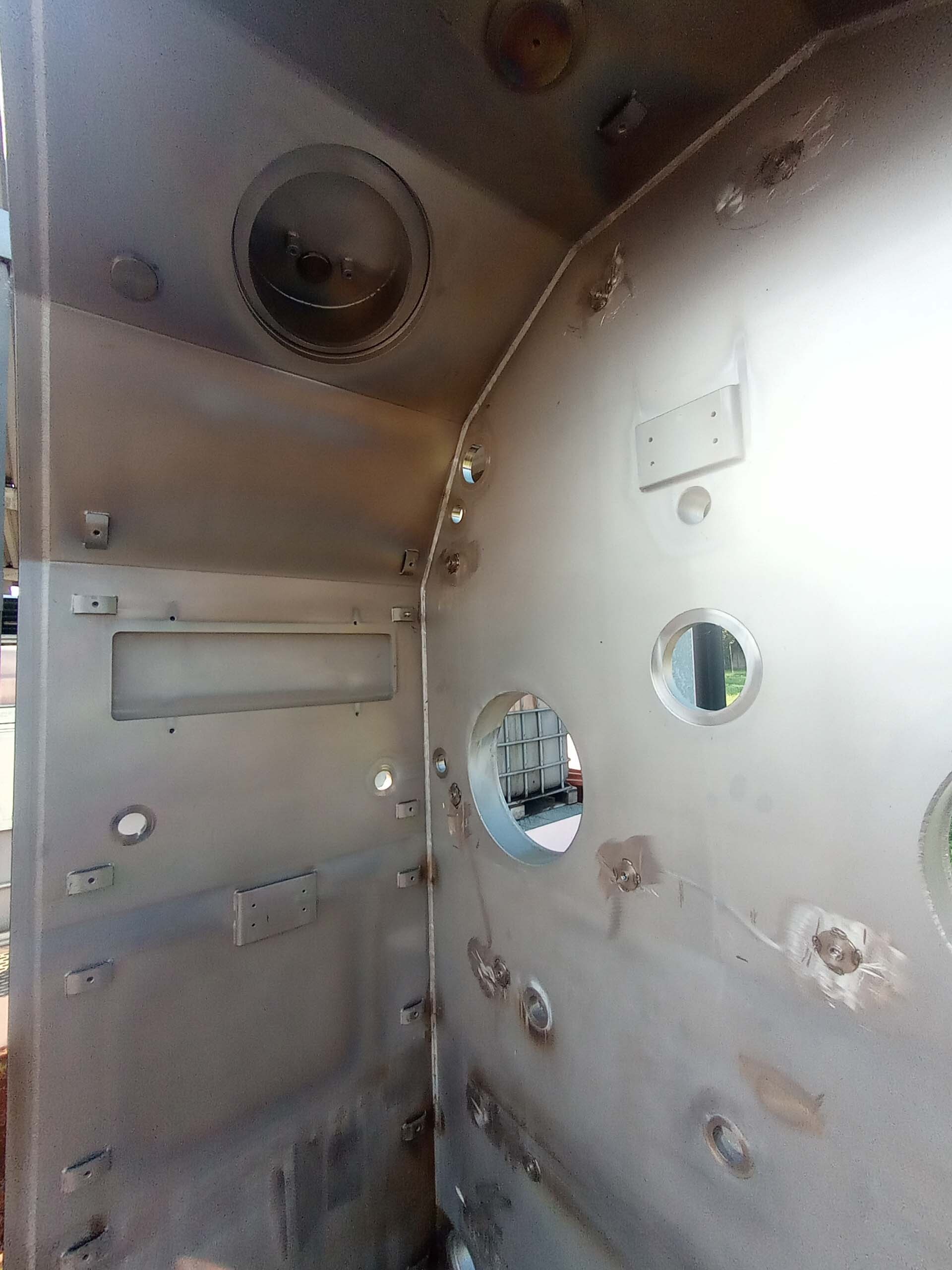 LEYBOLD HERAEUS Vacuum chamber Pump used for sale price #293759028 ...