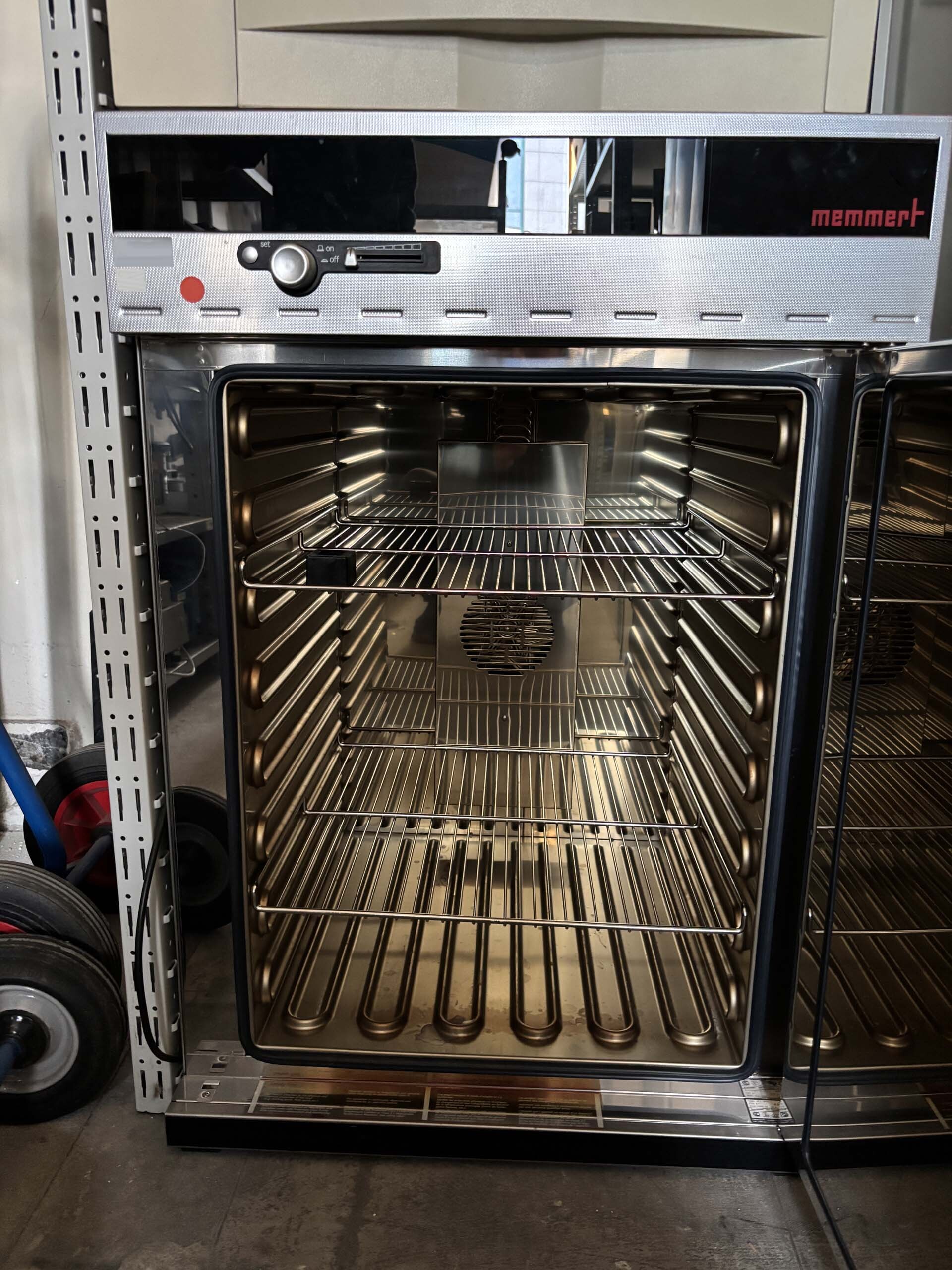 MEMMERT UFE 550 Oven / Furnace used for sale price #293765154 > buy ...