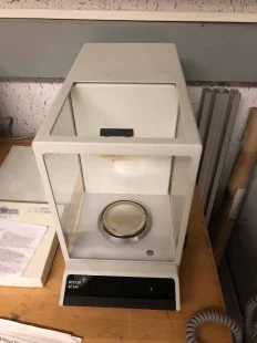 METTLER TOLEDO AE 240 实验室设备 用于销售价格 #9214200 > 从 CAE 购买