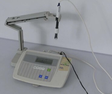 METTLER TOLEDO MP 220 Lab Equipment used for sale price #293597451 ...