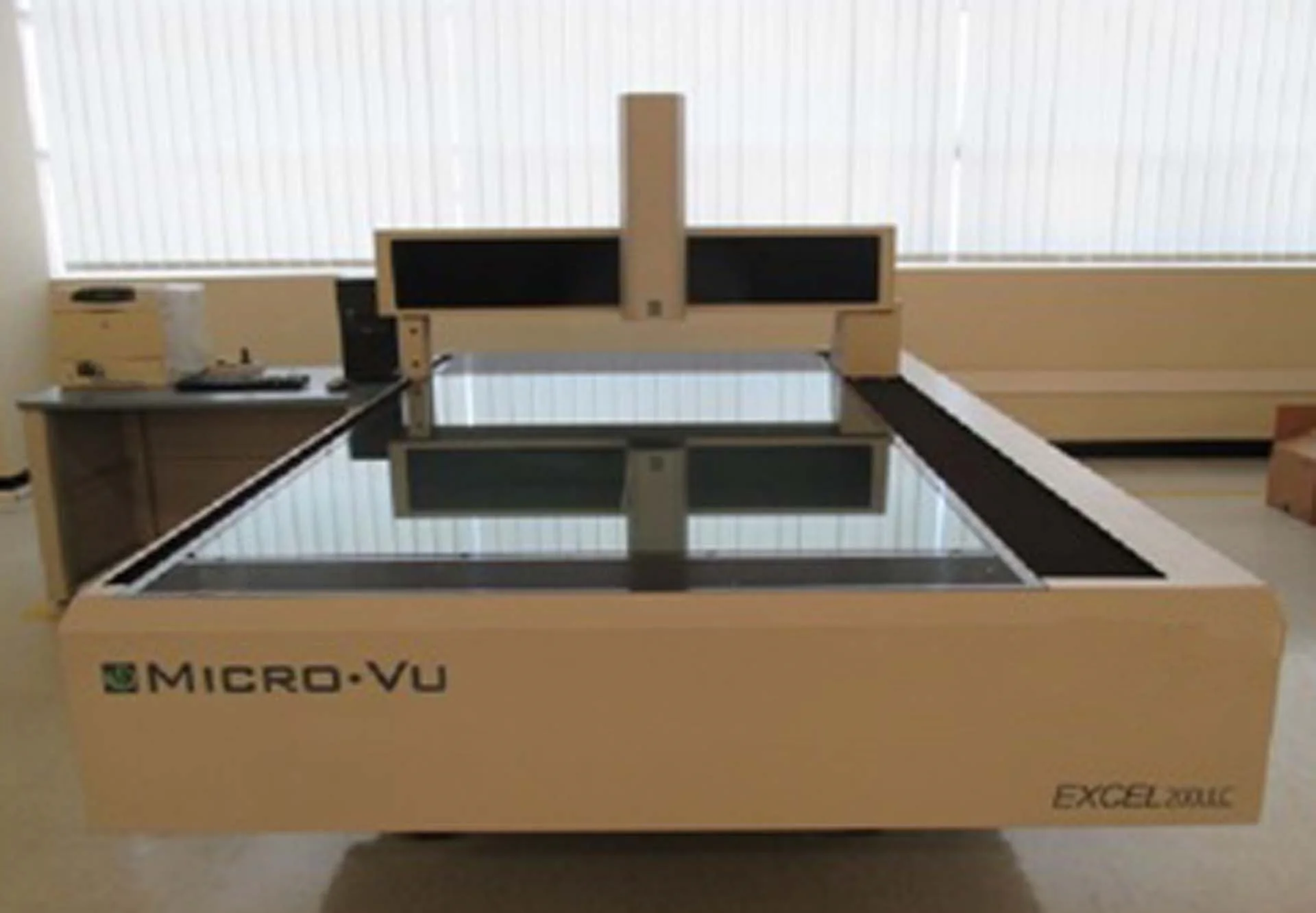 MICRO VU Excel 200 ULC 광학 비교기 판매 가격 #9244398, 2006에 사용됨 > CAE에서 구매