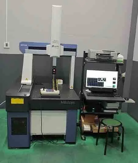 MITUTOYO Crysta-Apex C574 Microscope used for sale price #9382868, 2010 ...
