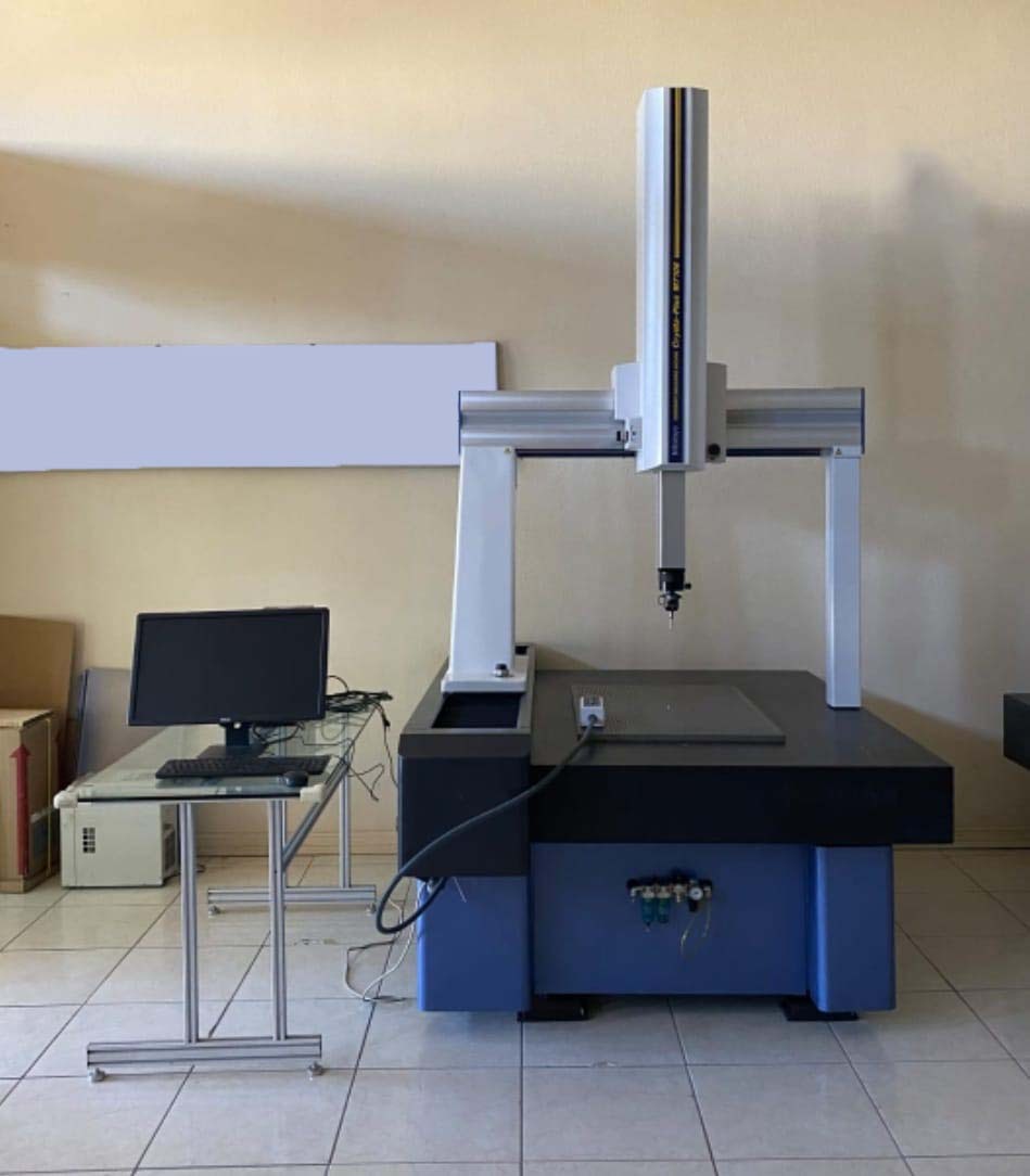 MITUTOYO Crysta-Plus M7106 Optical Comparator used for sale price #293776061 > buy from CAE