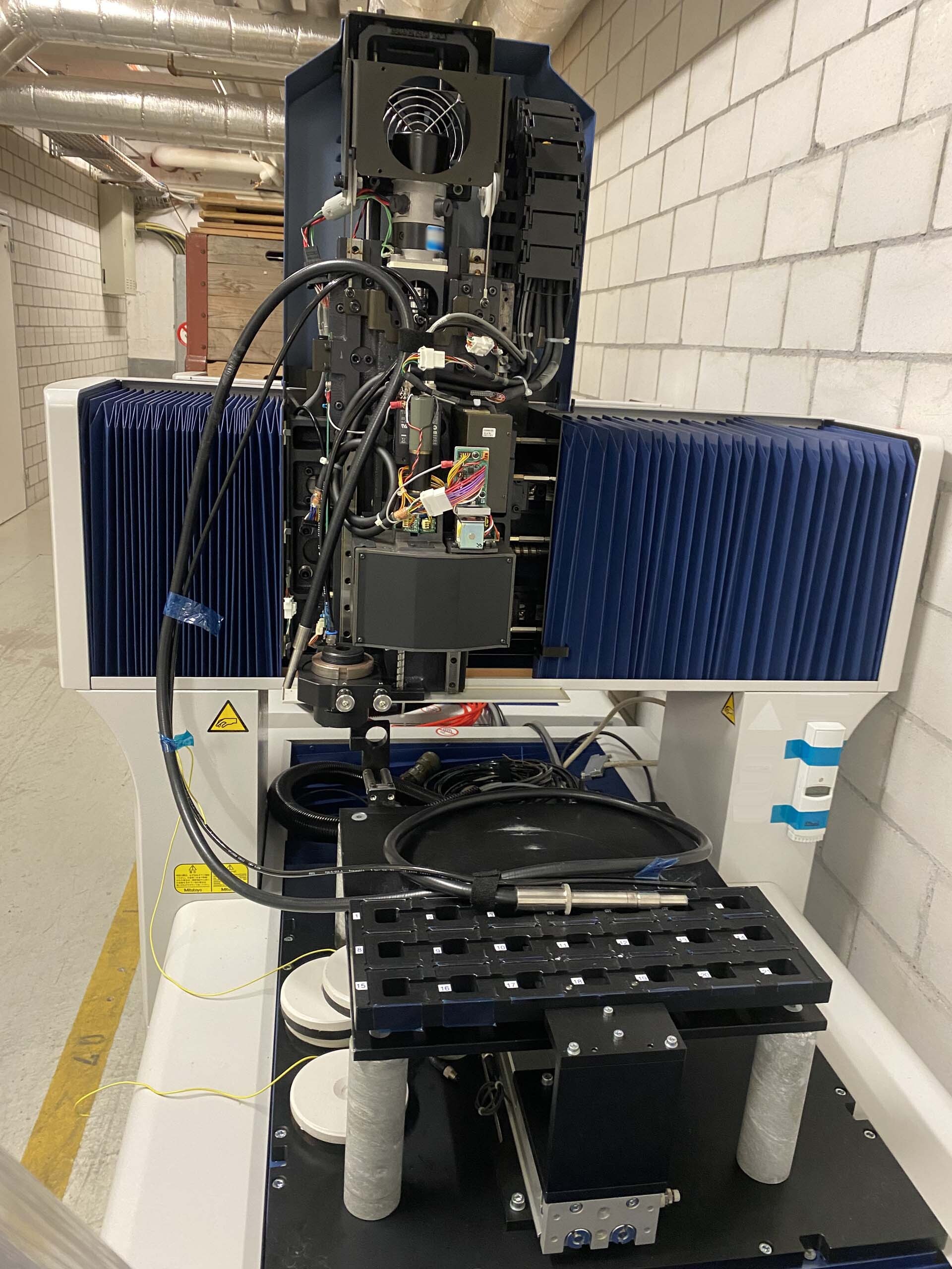 MITUTOYO Quick Vision Pro Microscope used for sale price #293760713 ...