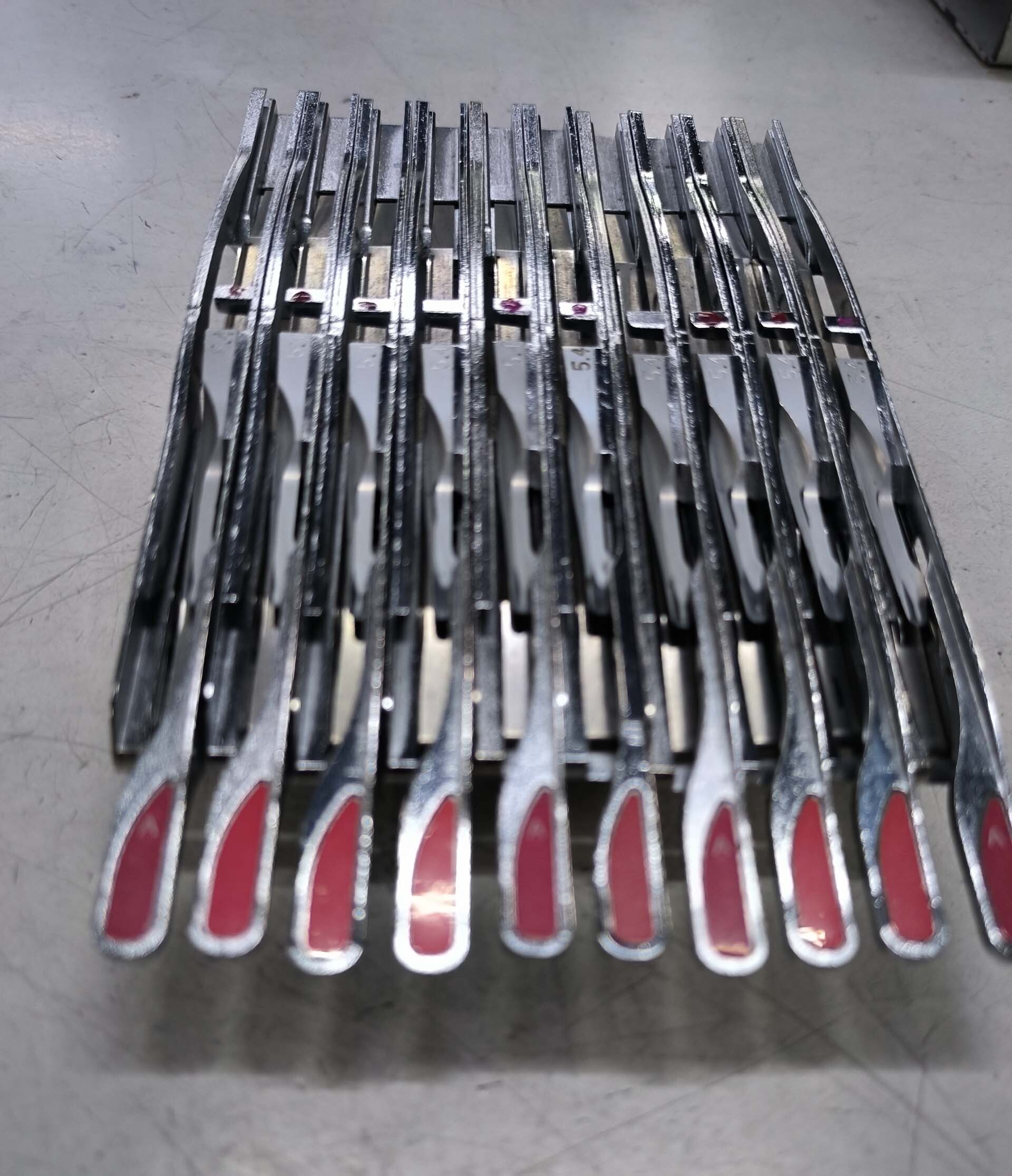 MYDATA / MYCRONIC / AGILIS Lot of feeders used for sale price ...