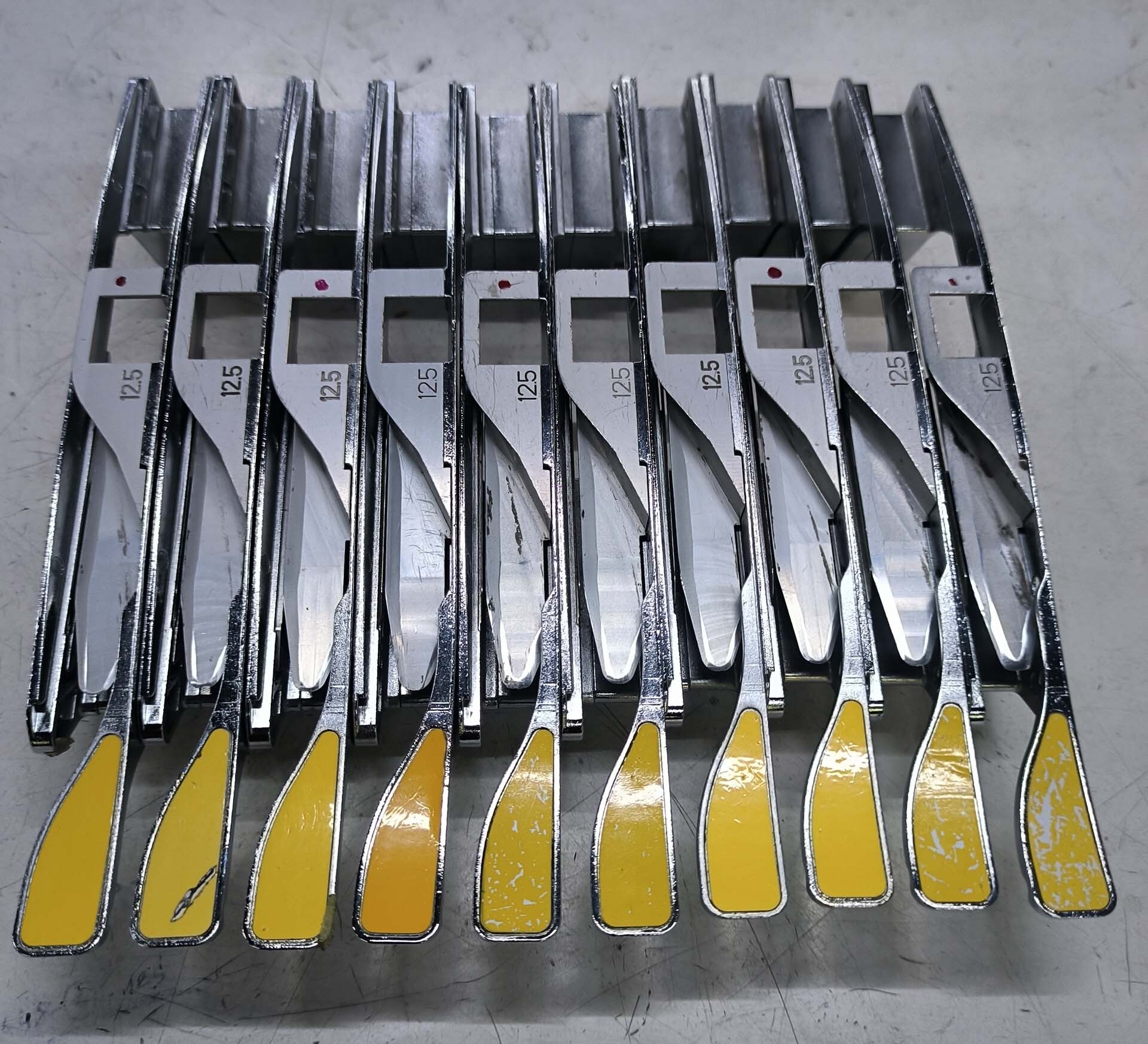 MYDATA / MYCRONIC / AGILIS Lot of feeders used for sale price ...