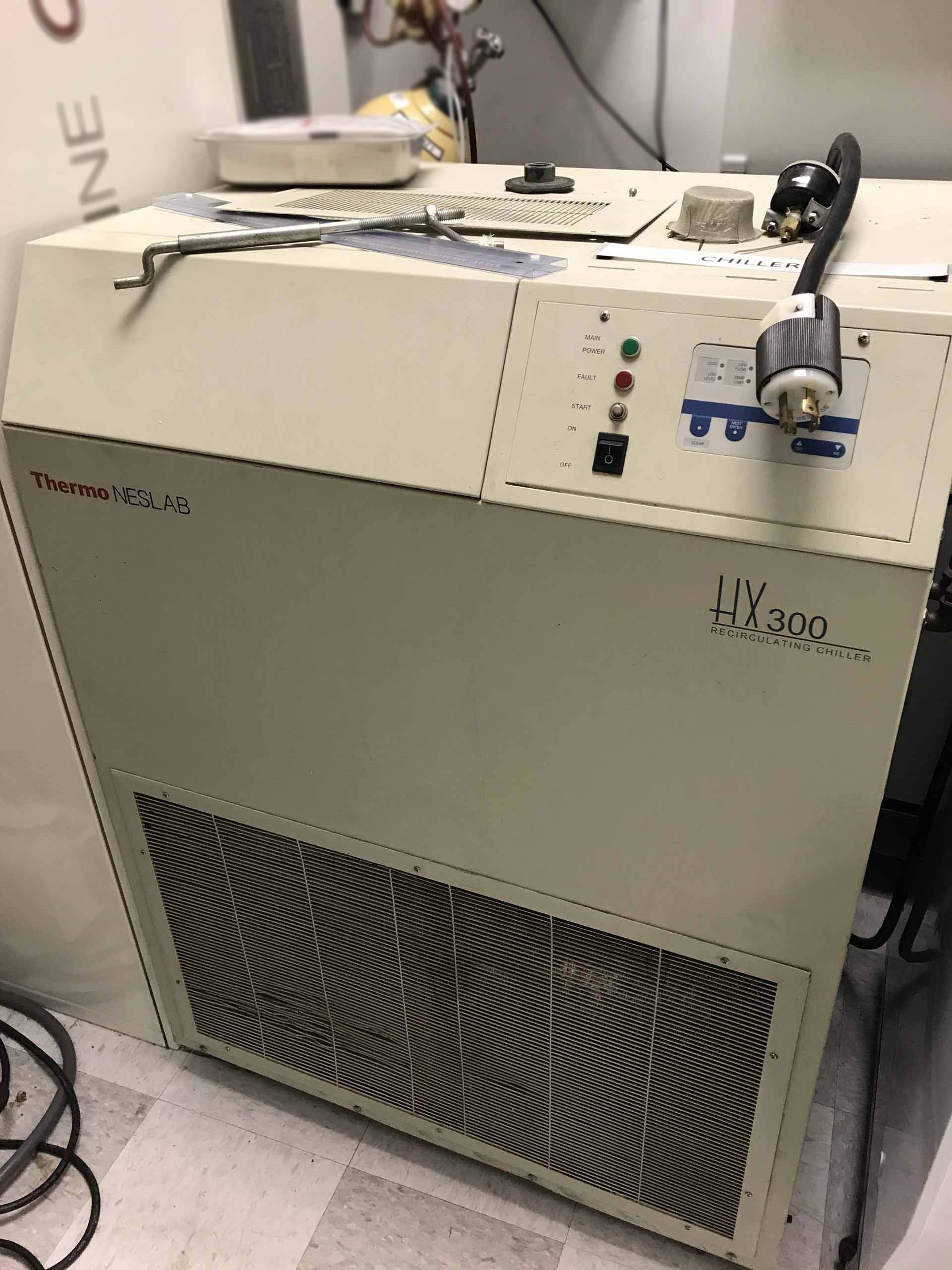 NESLAB HX-300 チラー - 再循環・排熱 はセール価格 #9197262 で使用されています > CAE から購入
