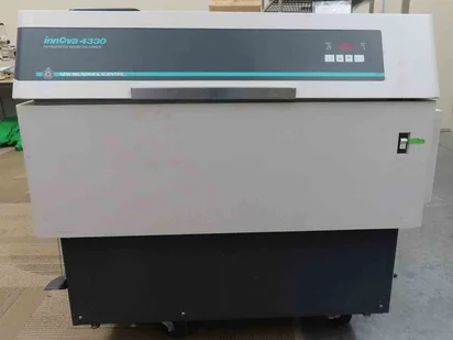 NEW BRUNSWICK SCIENTIFIC Innova 4330 Lab Equipment used for sale price ...