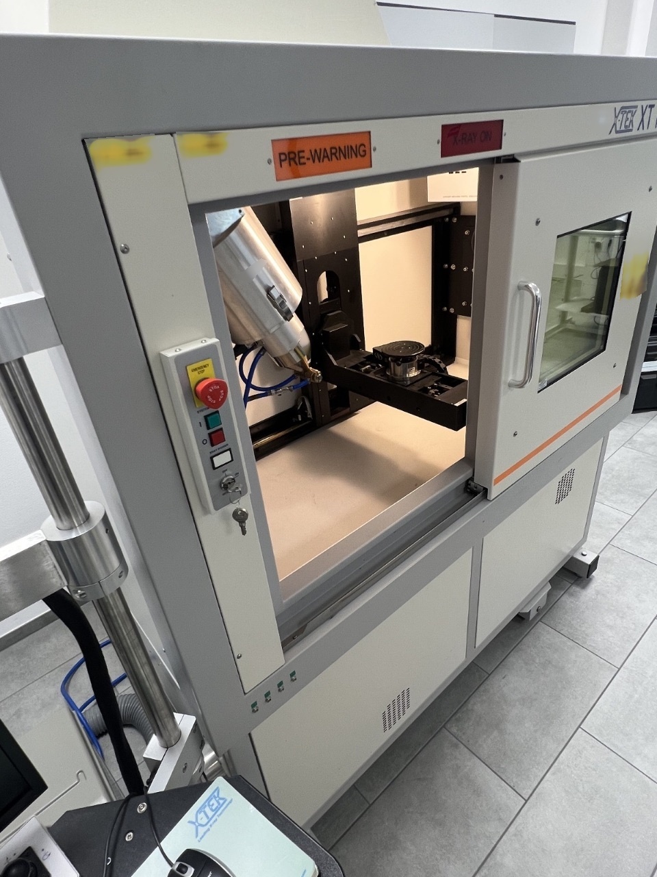 NIKON XT H 225 X-ray Equipment used for sale price #293819187, 2014 ...