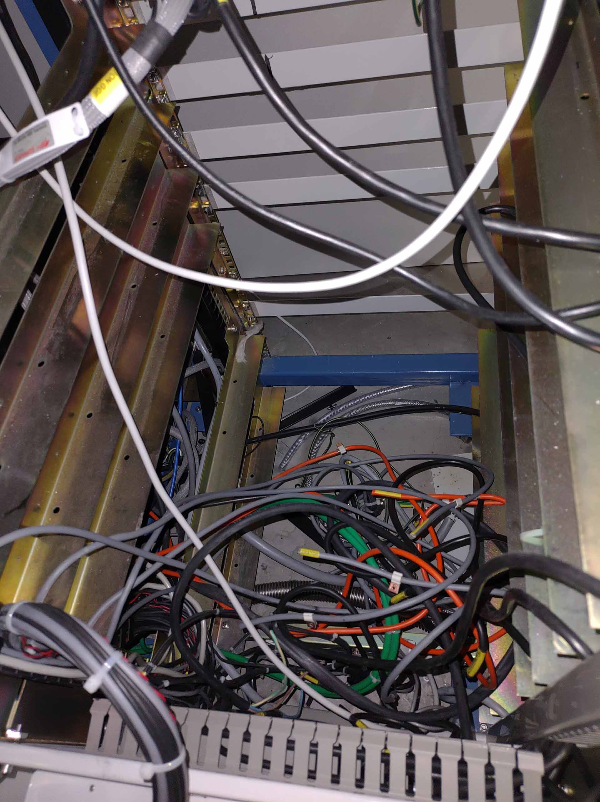 OXFORD Ionfab 300 Plus used for sale price #293621141 > buy from CAE