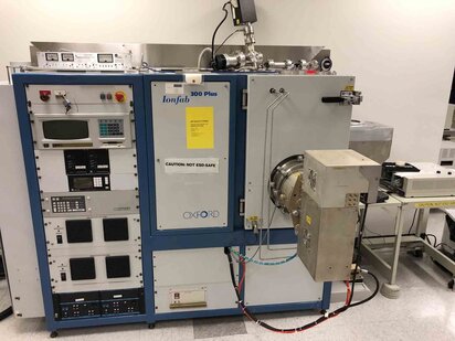 OXFORD Ionfab 300 Plus Ion Mill used for sale price #9406782, 1990 ...