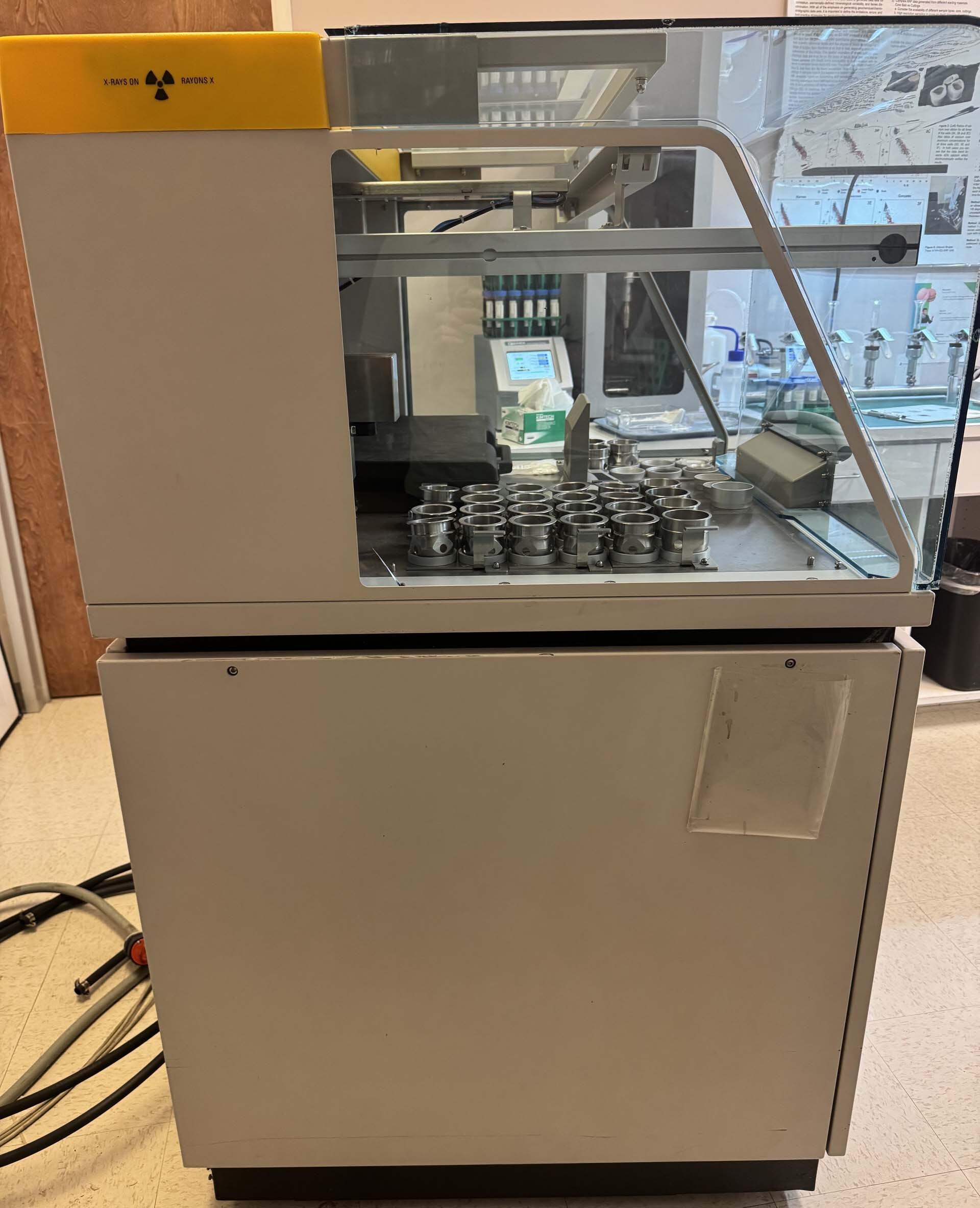 PANALYTICAL Axios Spectrometer used for sale price #293798323, 2006 ...