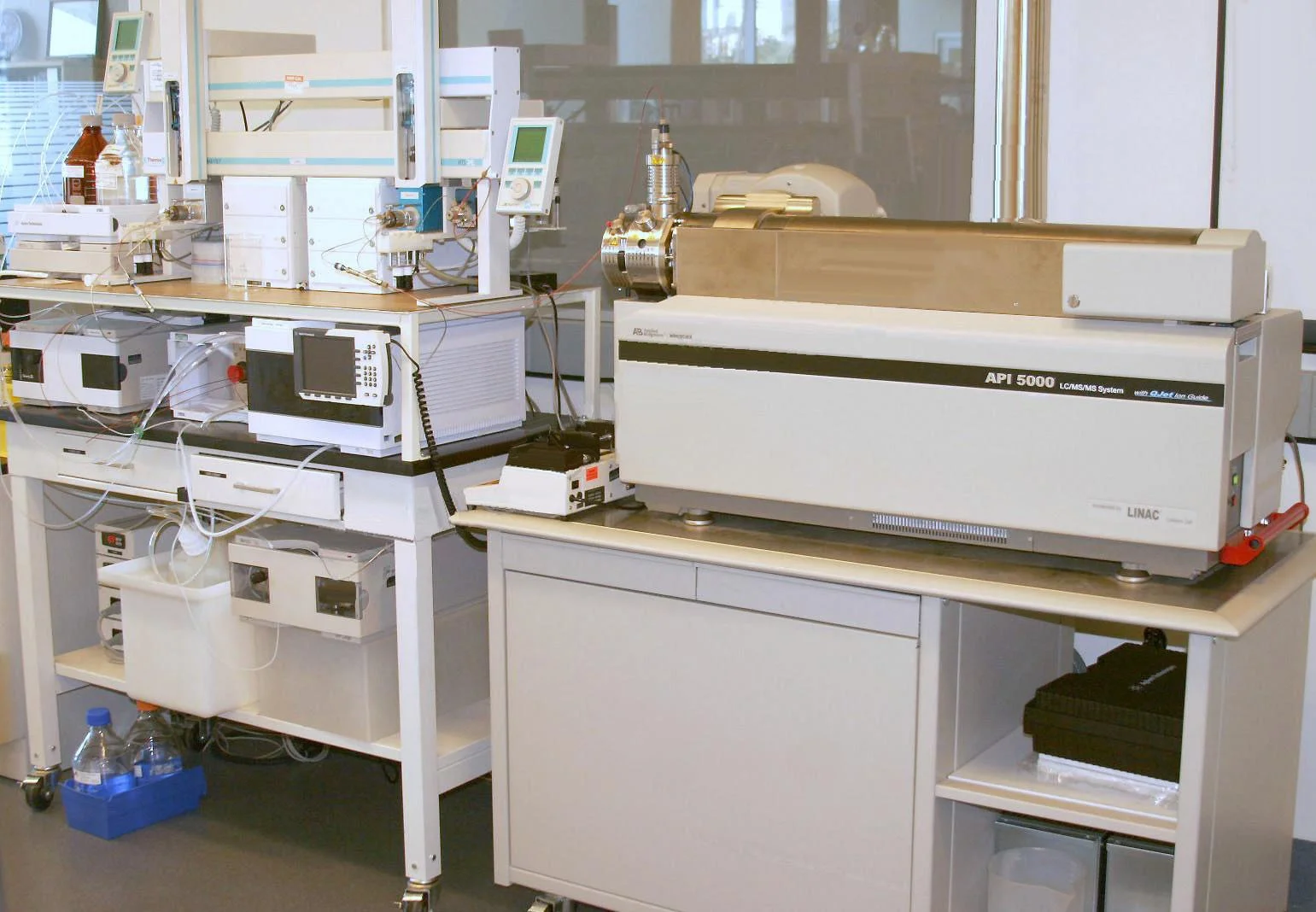 APPLIED BIOSYSTEMS / ABI / MDS SCIEX API 5000 Spectrometer used for ...