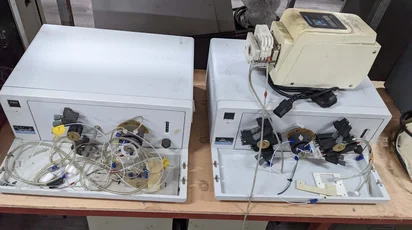 PERKIN ELMER FIAS 400 분광광도계 판매 가격 #293610104에 사용됨 > CAE에서 구매