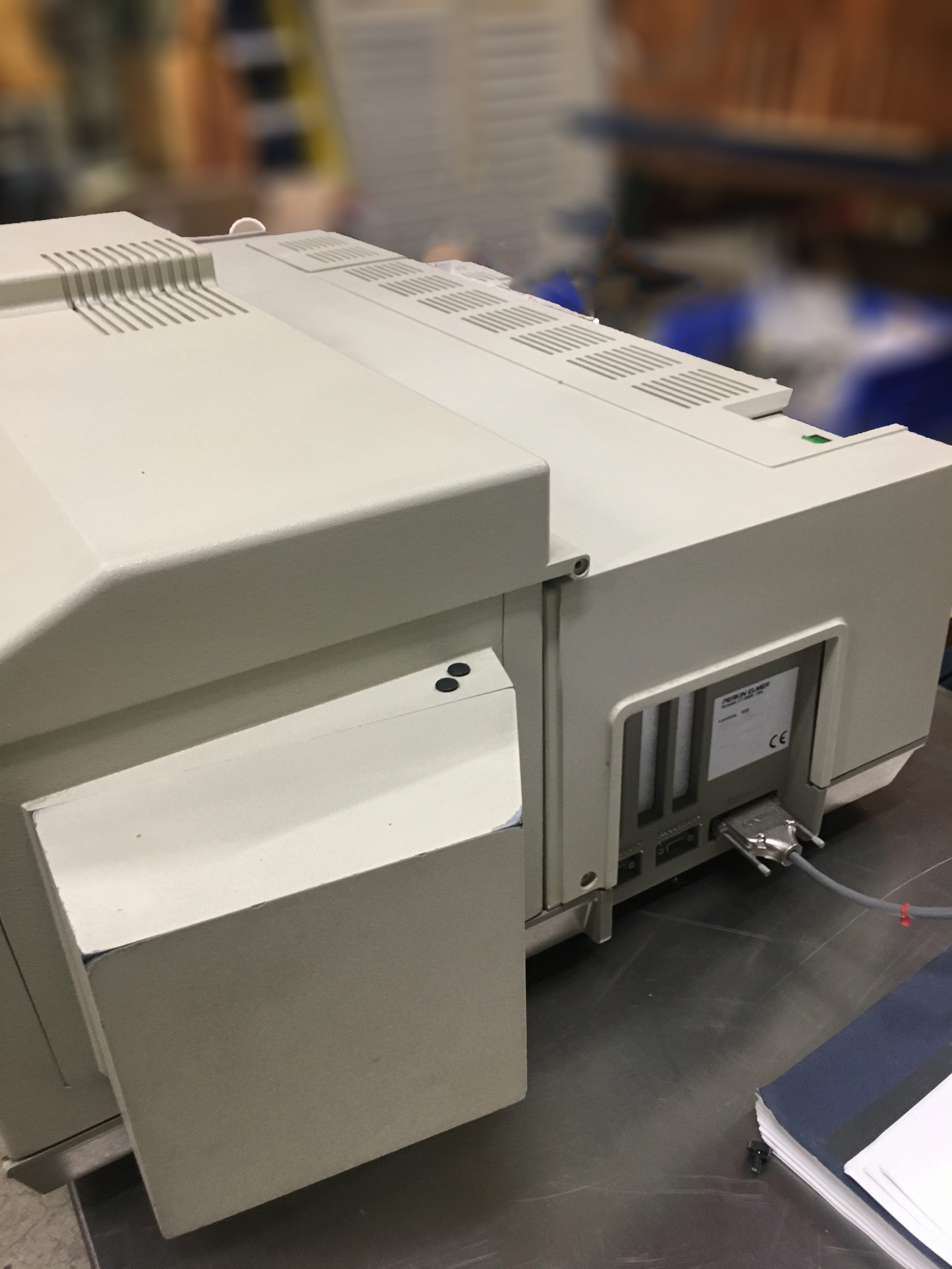 PERKIN ELMER Lambda 900 Spektrobelichtungsmesser gebraucht zum ...