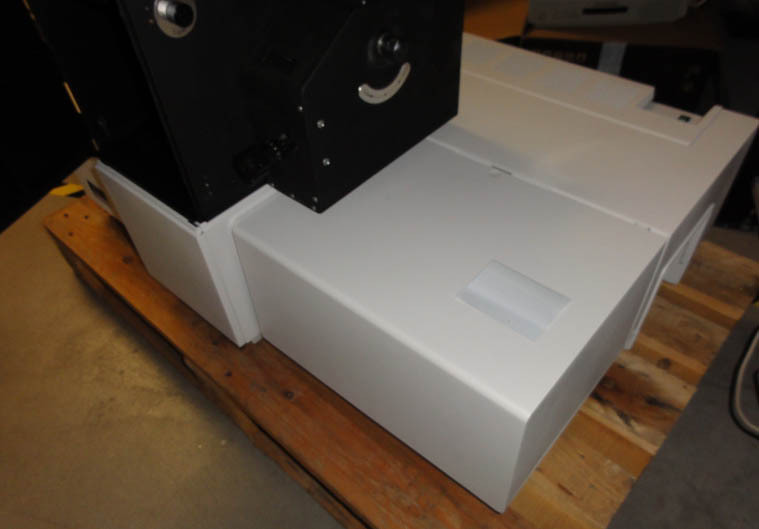 PERKIN ELMER Lambda 900 Spectrophotometer used for sale price #9183753 ...