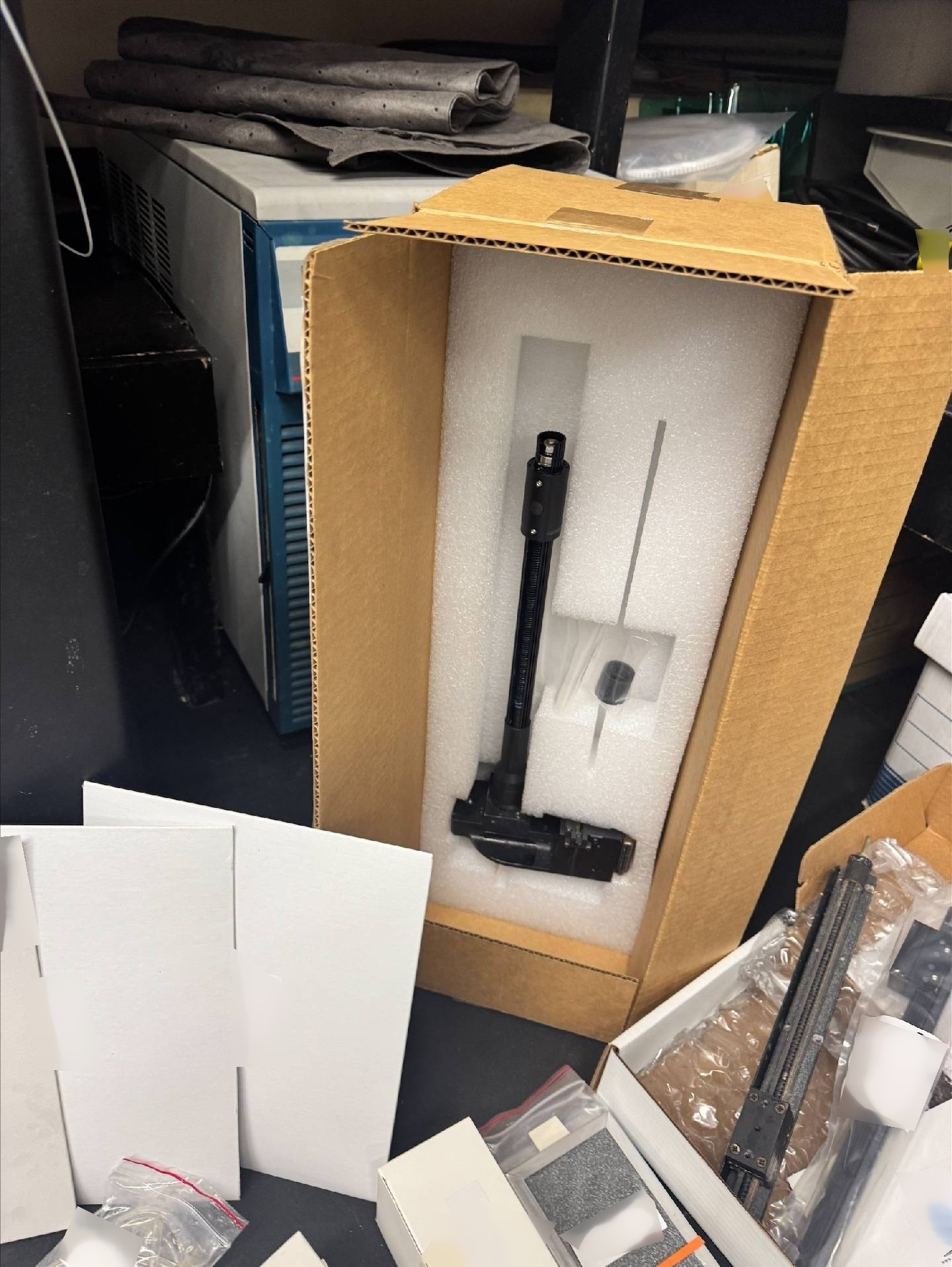 PERKIN ELMER Optima 8300 DV Spectrometer used for sale price #293809861 ...