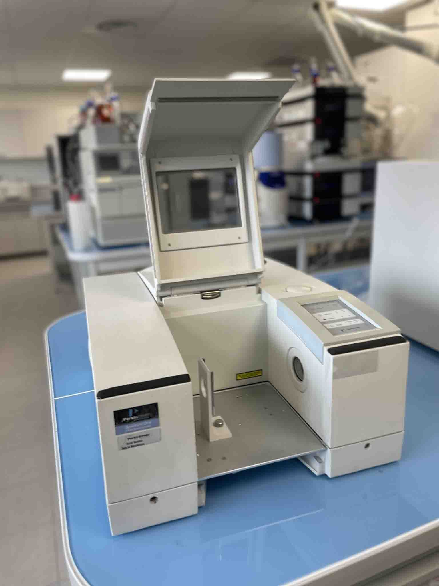 PERKIN ELMER Spectrum One 분광광도계 판매 가격 #293636338, 2003에 사용됨 > CAE에서 구매